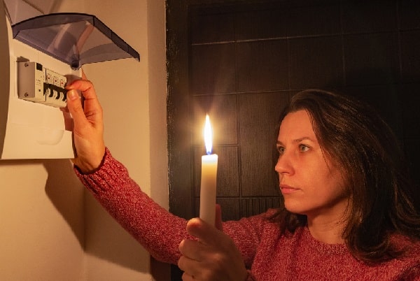 What To Do When The Power Goes Out | House Life Today