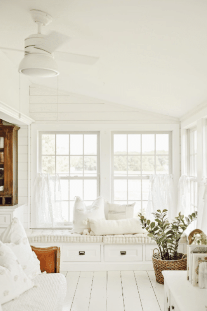 How To Create A Comfortable And Inviting Sun Room